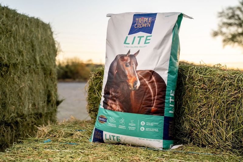 Triple Crown Lite Pellet - Three Bars